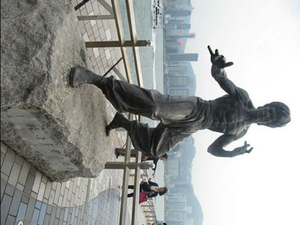Happy 74th Birthday to the late Bruce Lee! Martial arts legend! - Verge ...